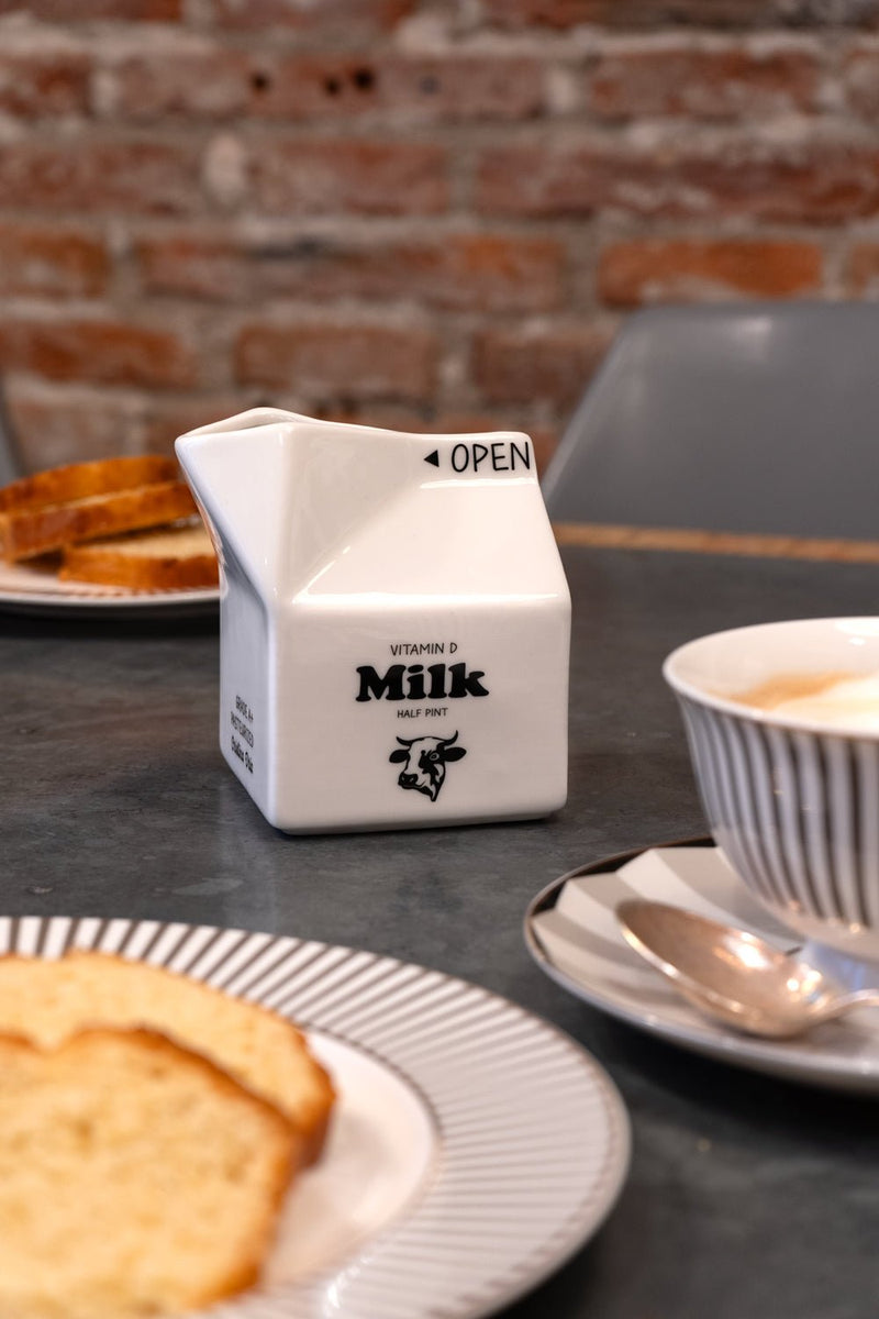 Brique à lait en céramique blanche CO – Cristina Oria